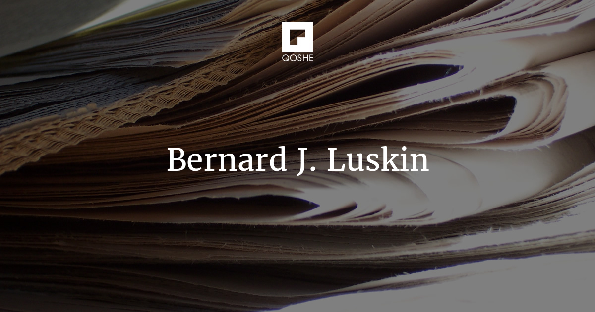 QOSHE - The Psychology of Crowds - Bernard J. Luskin
